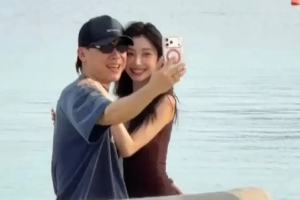 Hu Yanbin and Yi Mengling’s romance exposed? - Maomaohype